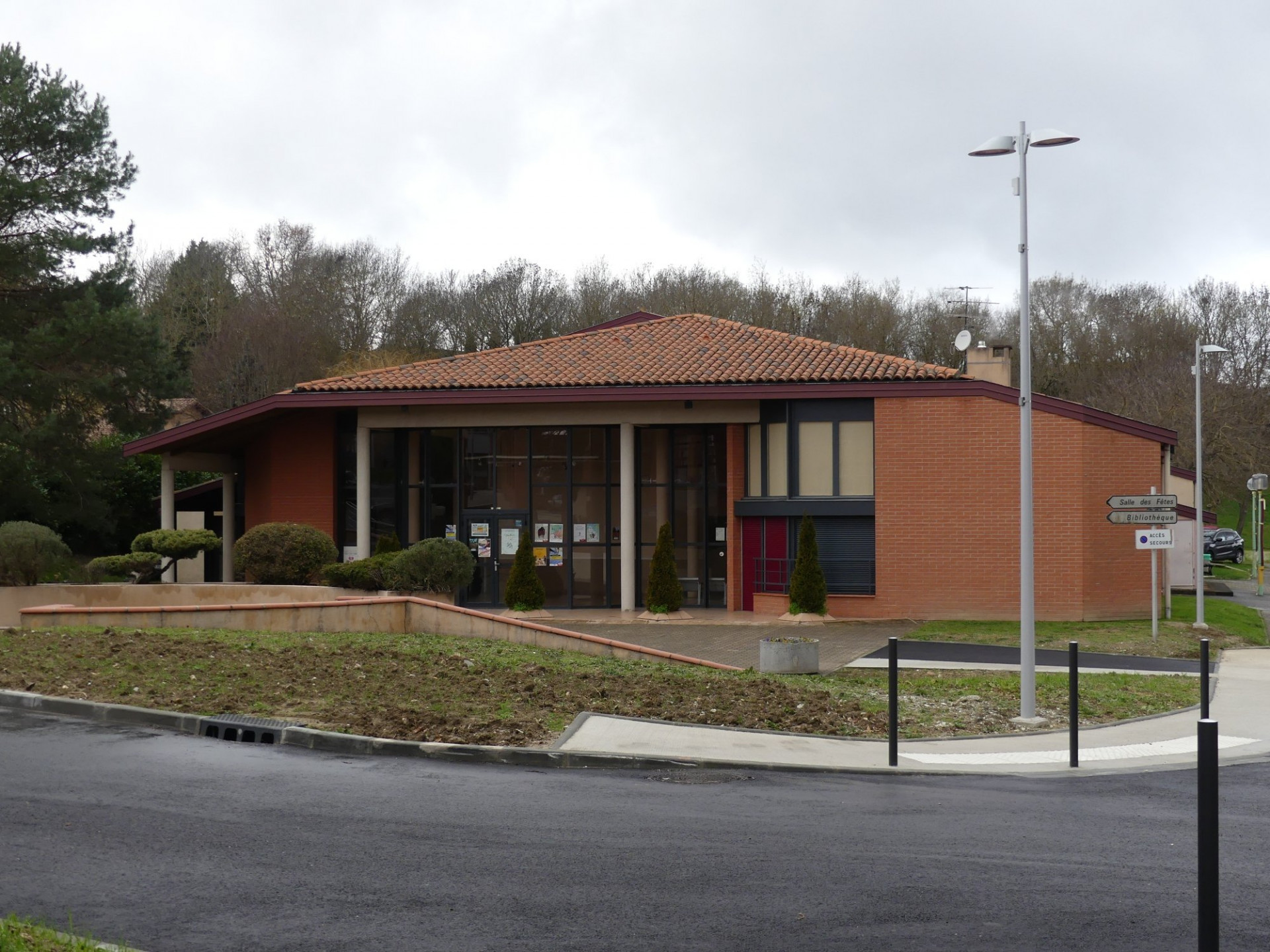 Salles municipales - MAIRIE DE FLOURENS